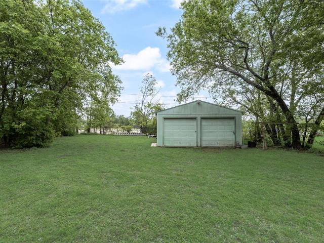 6737 Lakeside Drive