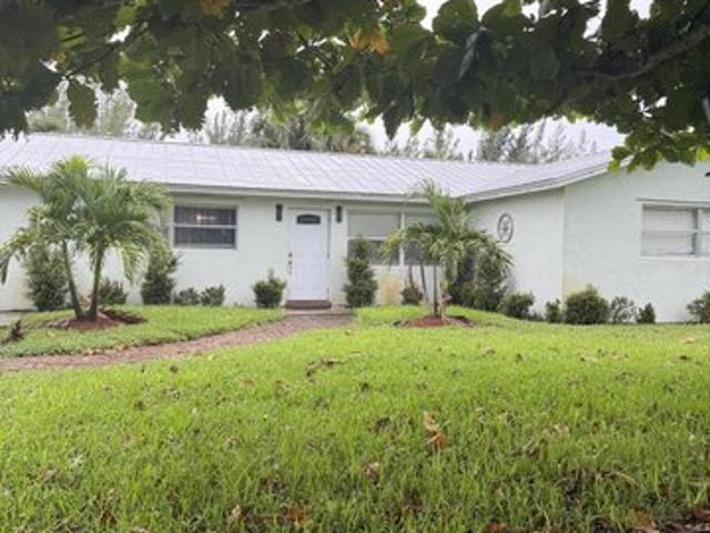 6739 Patricia Dr, West Palm Beach, FL 33413