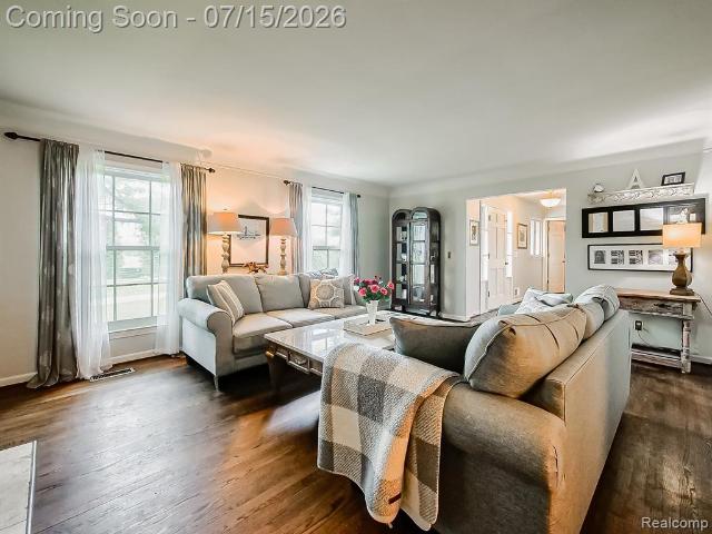 6730 Meadowlake Road