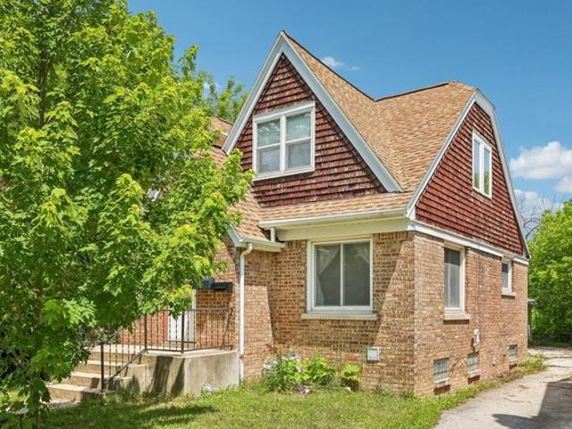 6730 N 58th St, Milwaukee, WI 53223