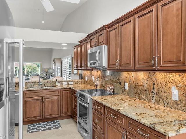 6730 Beach Resort Dr, Unit 16, Naples, FL 34114 | MLS #226011