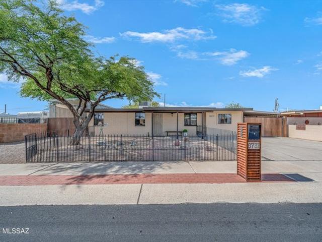 6731 E 45th St, Tucson, AZ 85730