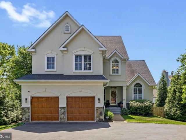 6732 Churchill Rd, McLean, VA 22101