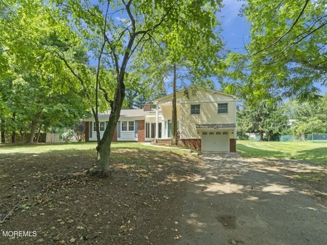 673 Colts Neck Rd, Freehold, NJ 07728