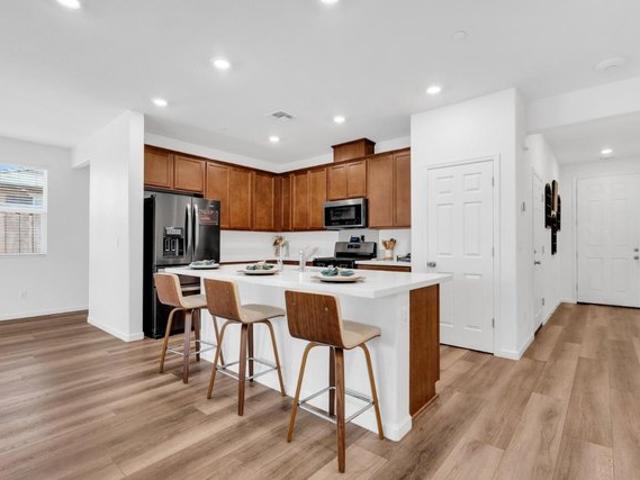 673 Dorset Dr, Patterson, CA 95363