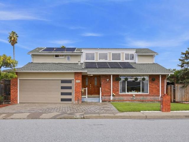 673 Harvester Dr, Foster City, CA 94404