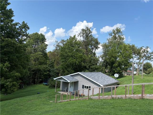 673 Taylorstown Ridge Rd