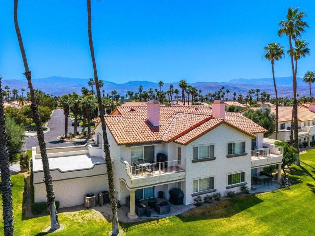 673 Vista Lago Circle N