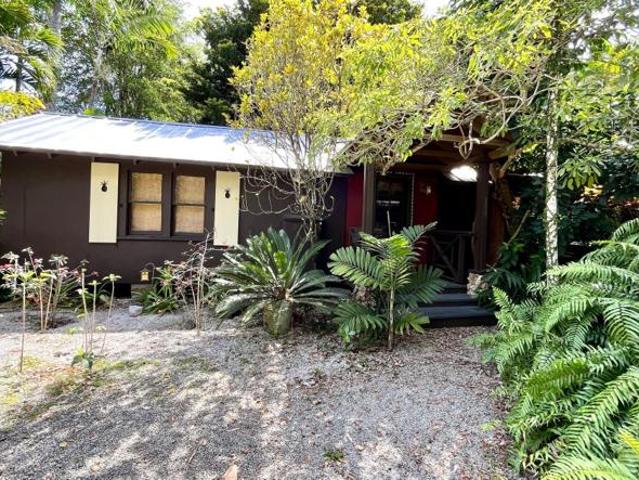6744 SW 77th Terrace, South Miami, FL 33143