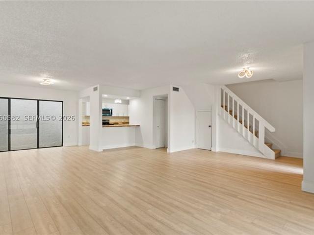 6745 NW 169th St Unit 15F, Hialeah, FL 33015