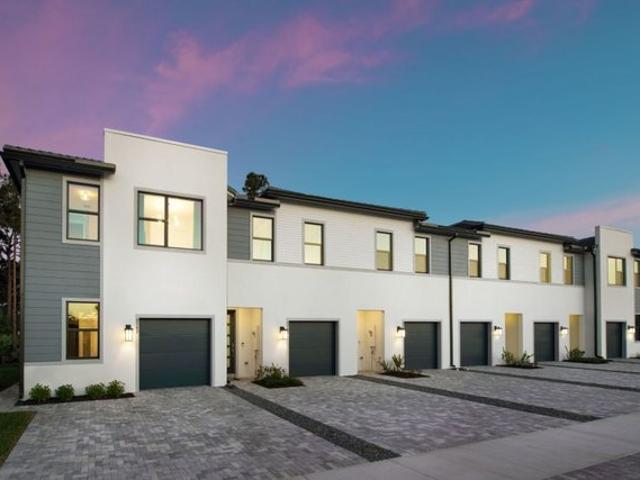 6746 Kavagi Dr, Lantana, FL 33462