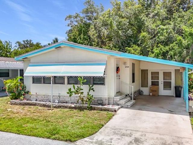 6747 Strawberry Dr, New Port Richey, FL 34653