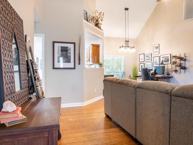 6747 Sawtooth Dr, Ooltewah, TN 37363 | MLS #1530