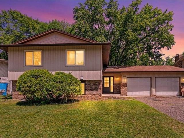 6748 81st Ave N, Brooklyn Park, MN 55445