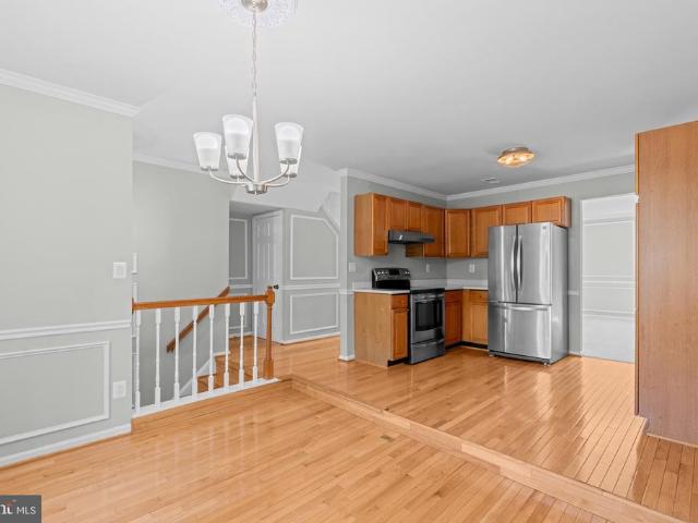 6749 Cardinal Woods Court