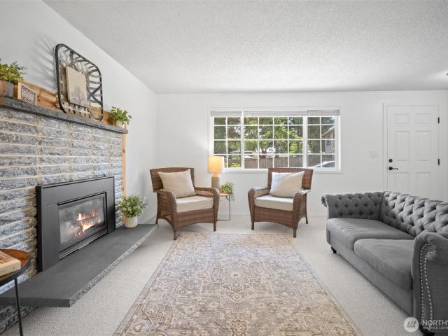 6749 LaBello Dr