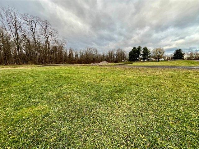 6749 W Port Bay Rd, Wolcott, NY 14590