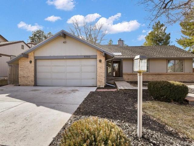 6740 E Heritage Pl, Centennial, CO 80111