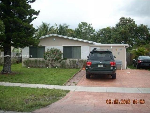6741 Coolidge St, Hollywood, FL 33024