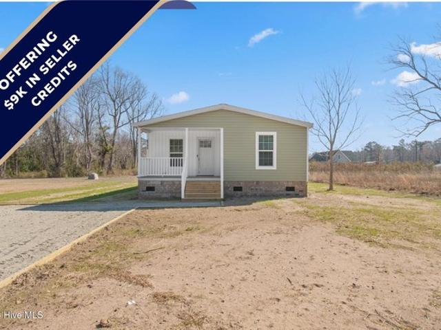 6741 Lewis Dr SE, Winnabow, NC 28479