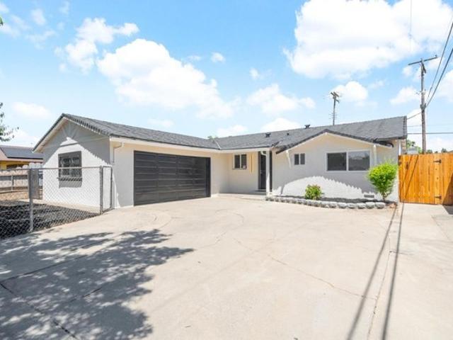 6741 Steiner Dr, Sacramento, CA 95823
