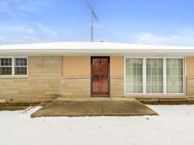 6742 E County Road 900 N