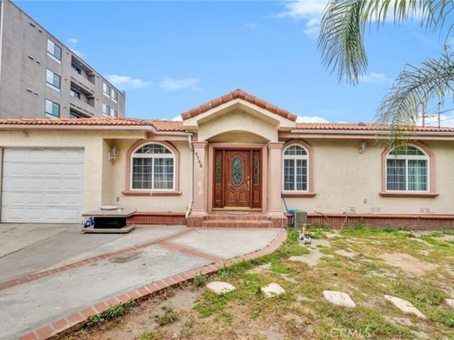 6742 Radford Ave, North Hollywood, CA 91606