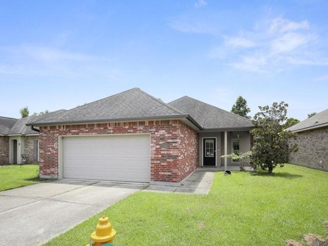 6742 Silver Springs Dr, Greenwell Springs, LA 70739