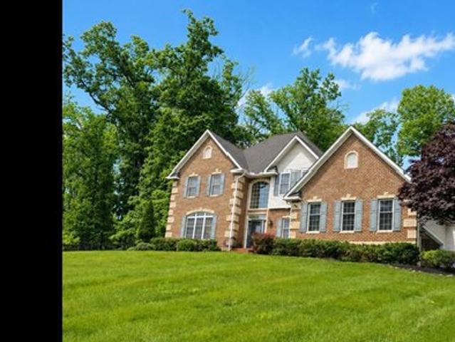 6743 Breezy Dr, Warrenton, VA 20187