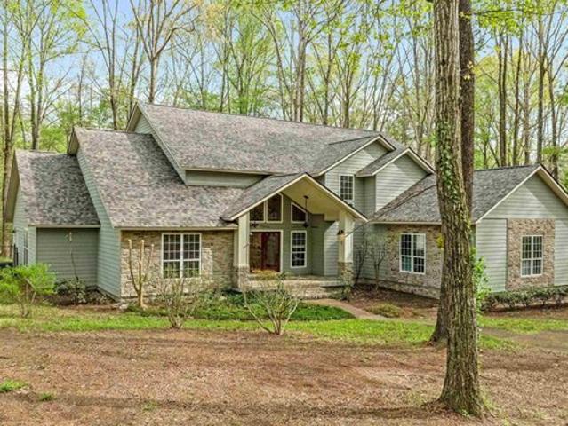 674 County Road 555, Valley Head, AL 35989