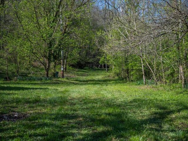 674 Bill Layton Rd, Lancaster, KY 40444
