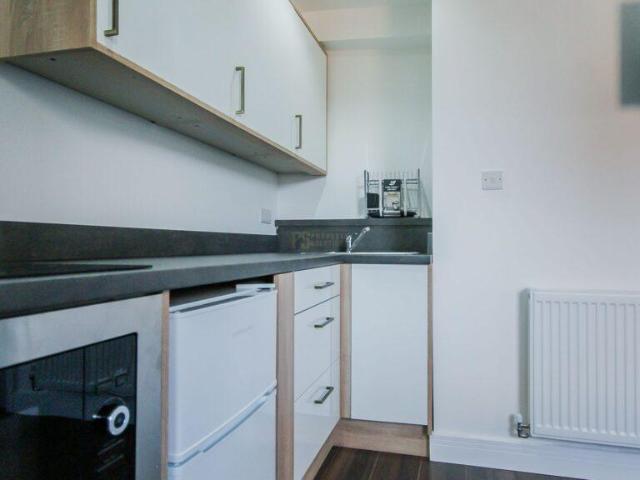 674 Bristol Road, Birmingham B29 1 bed terraced house to rent £1,170 pcm £270 pw