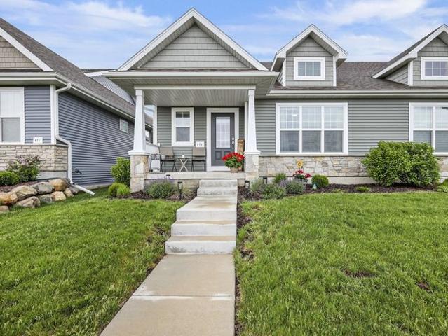 674 Hillcrest Dr, Waunakee, WI 53597