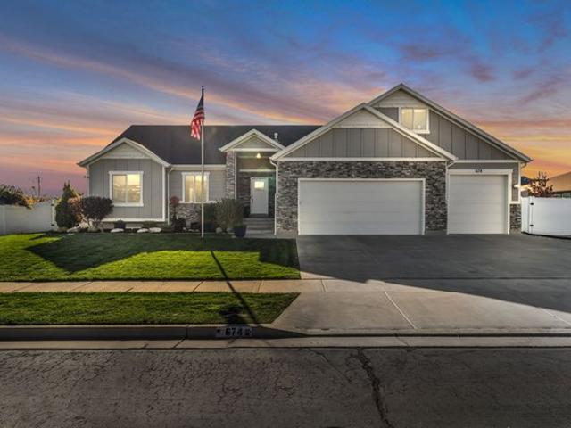 674 S 3300 W, Syracuse, UT 84075