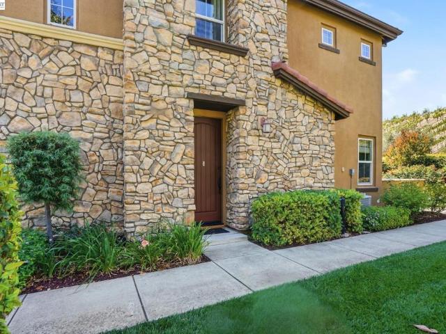 674 Selby Lane 4