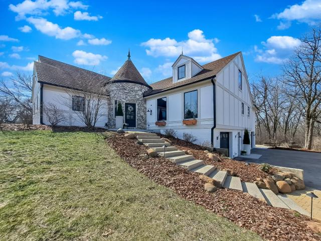 674 Plum Tree Rd, Barrington Hills, IL 60010 | Compass
