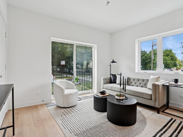 6755 N Hermitage Avenue # 3