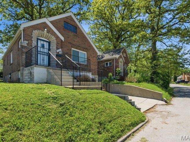 6758 Kenwood Dr, St. Louis, MO 63121 | MLS #26024