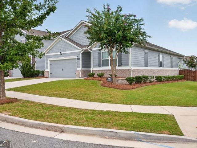 6750 Star Gaze Ct, Flowery Branch, GA 30542