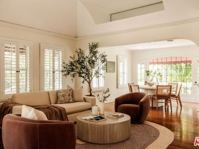 6750 Wedgewood Pl, Los Angeles, CA 90068