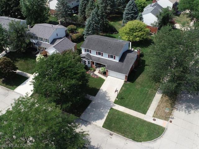 6753 Weathersfield Way