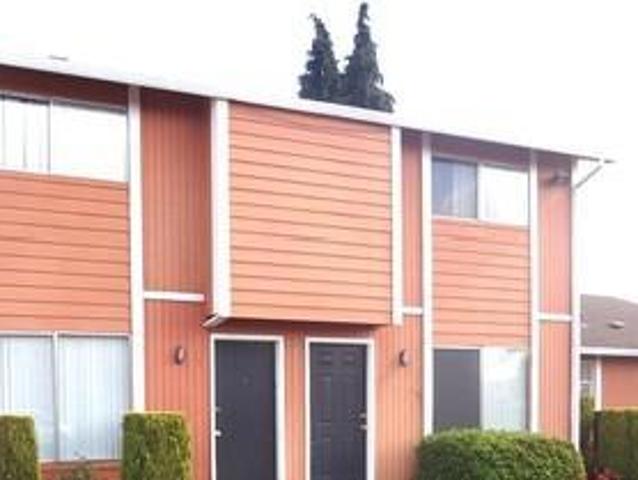 $675 / 2br 990ft² Worth More Than What Your Paying! With Half off Special! Woodburn
