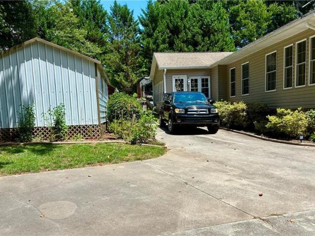 675 Country Club Road