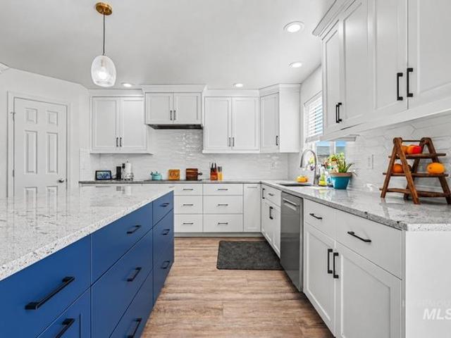 675 Gateway Ave, Middleton, ID 83644