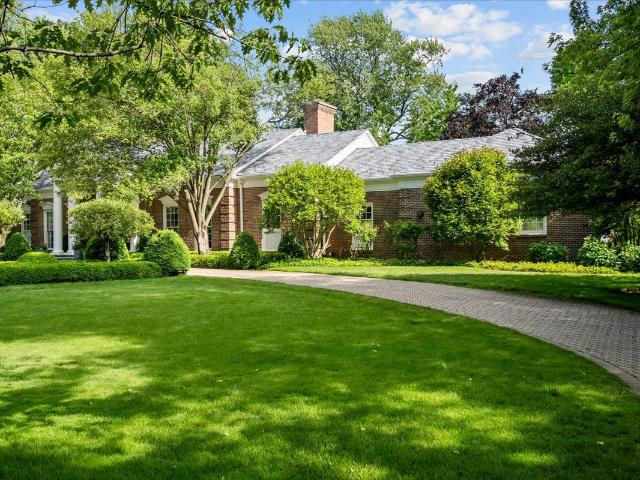 675 E Woodland Road