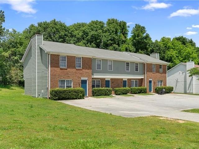 675 Hunting Creek Ln SE, Conyers, GA 30013