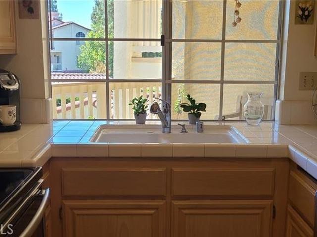 675 Oak Run Trail, Unit 306, Oak Park, CA 91377 | MLS #SR26087