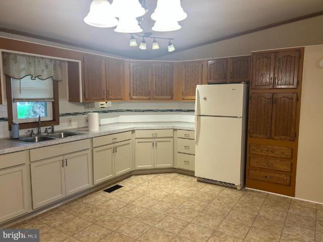 675 Lilac Drive
