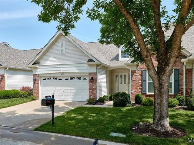 675 Stonebrook Ct, Chesterfield, MO 63005