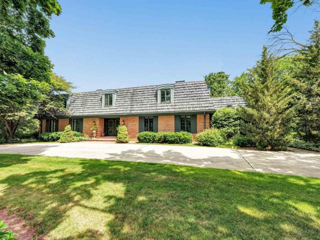 675 SUNSET Circle
